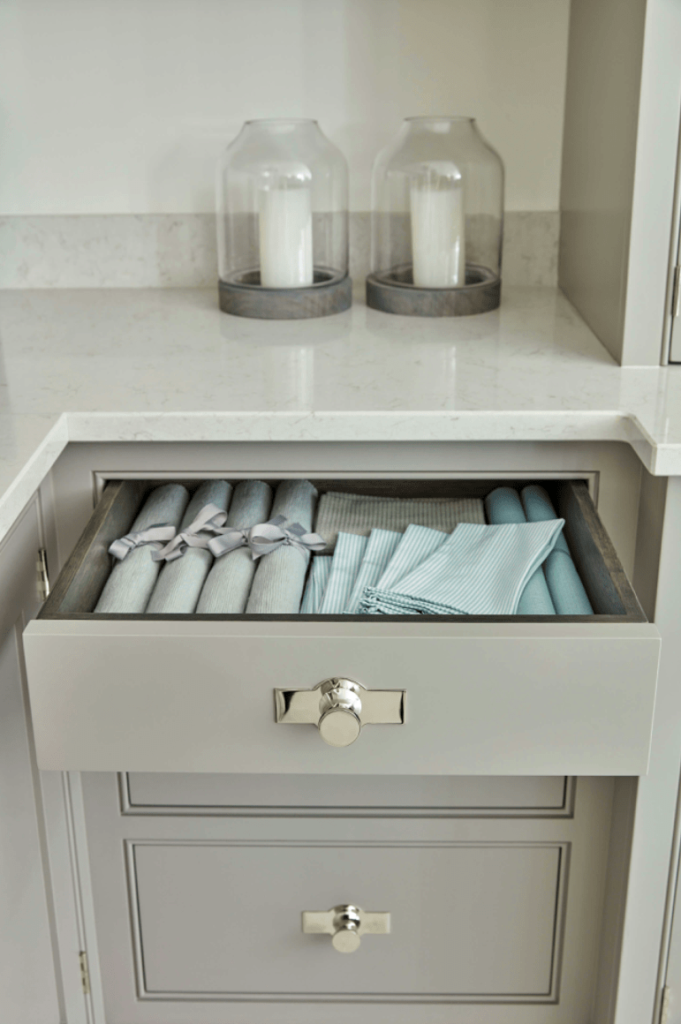 Mashup Monday 7: Inspired English Kitchen Details from Tom Howley ...